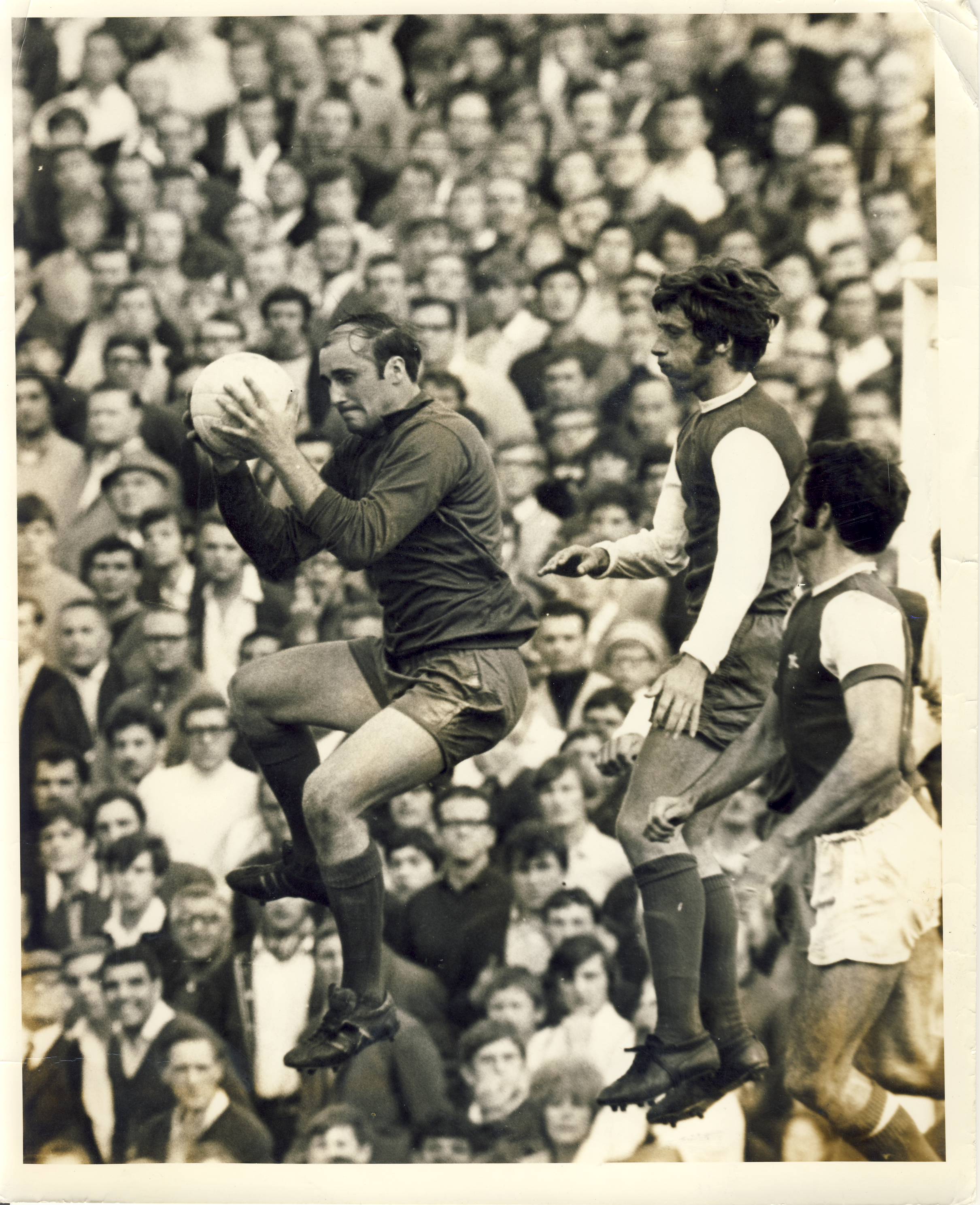 PETER SPRINGETT (SHEFFIELD WEDNESDAY) 1969 FOOTBALL PHOTOGRAPH - Action ...