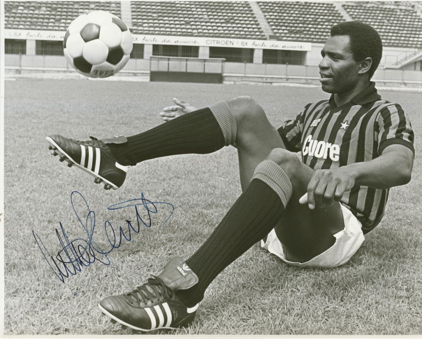 LUTHER BLISSETT (A.C. MILAN) SIGNED PHOTOGRAPH - FOOTBALLERS ...