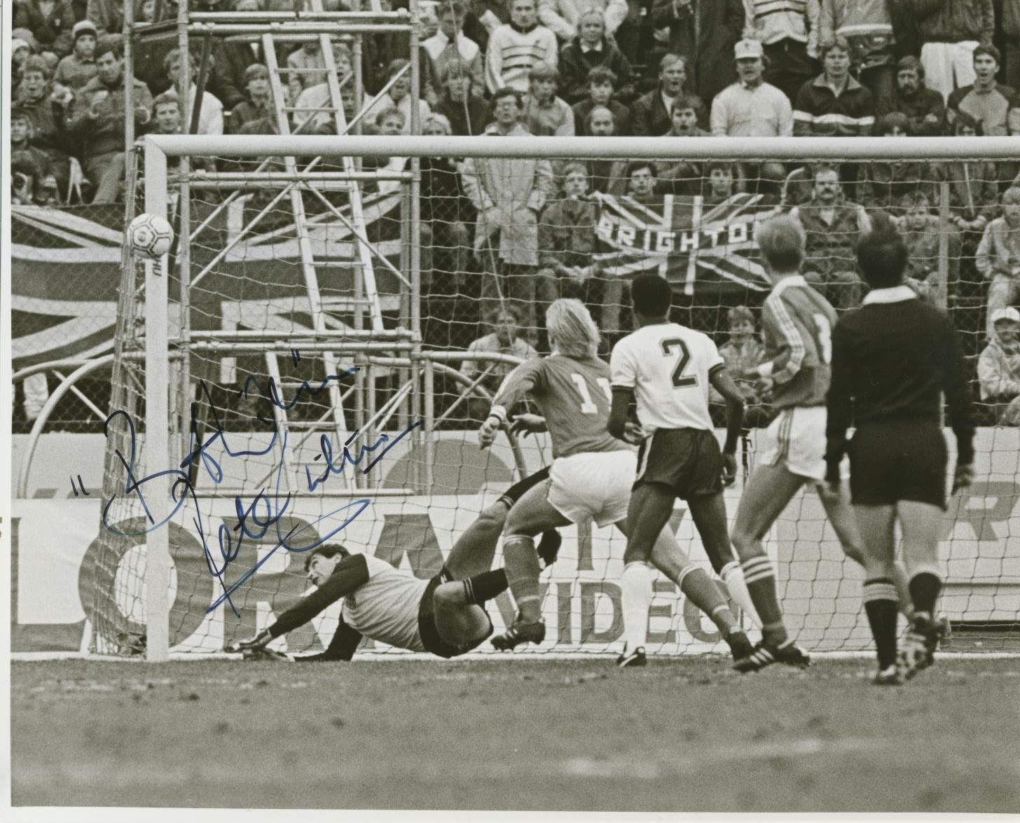 PETER SHILTON (ENGLAND) SIGNED PHOTOGRAPH - FOOTBALLERS PHOTOGRAPHS ...