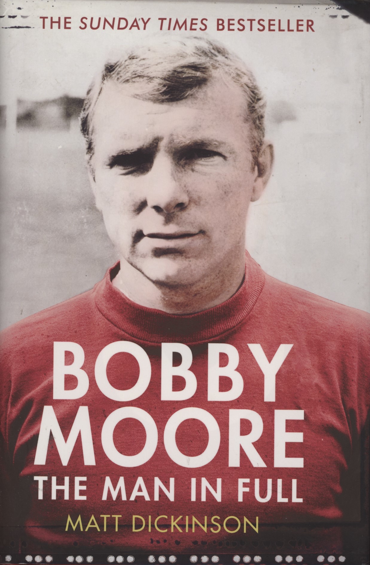 BOBBY MOORE - THE MAN IN FULL - Football Biographies: Sportspages.com