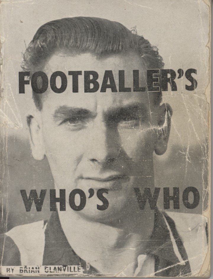 FOOTBALLERS' WHO'S WHO - 1,400 BIOGRAPHIES OF PRESENT DAY PLAYERS ...